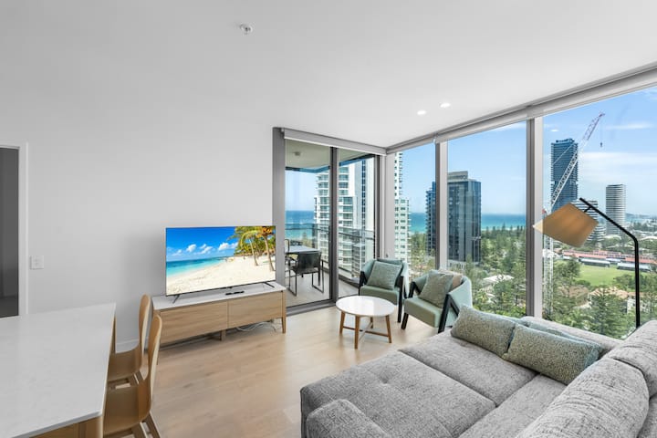 Oceanview Retreat New Build-infinity Pool/parking - Broadbeach