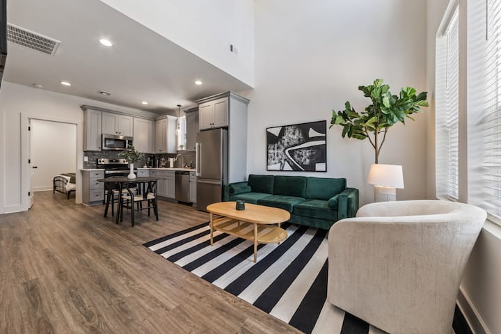 Gumbo House-king Bed-cajun Country Gem-luxury Stay - Lafayette, LA