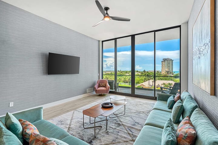 New Condo W Ocean Views & Huge Balcony - Melbourne Beach, FL