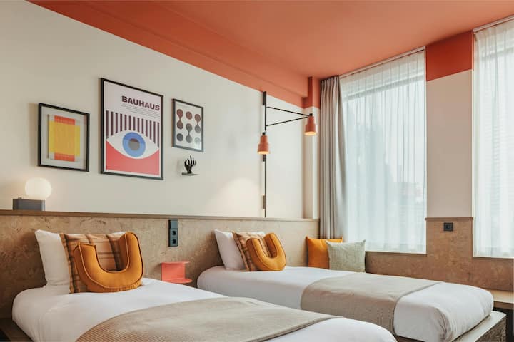 Design Twin Room At The Usual Hotel - Rotterdam