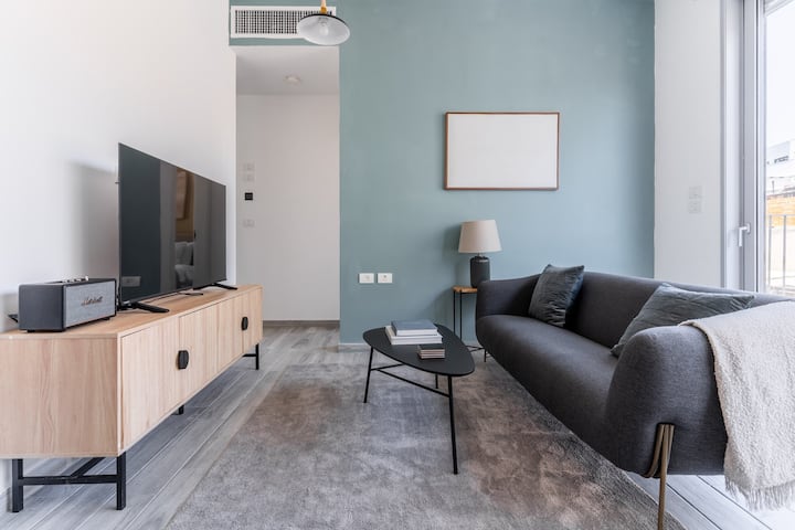 Blueground | Florentine, Bright, 2 Balconies - Tel Aviv
