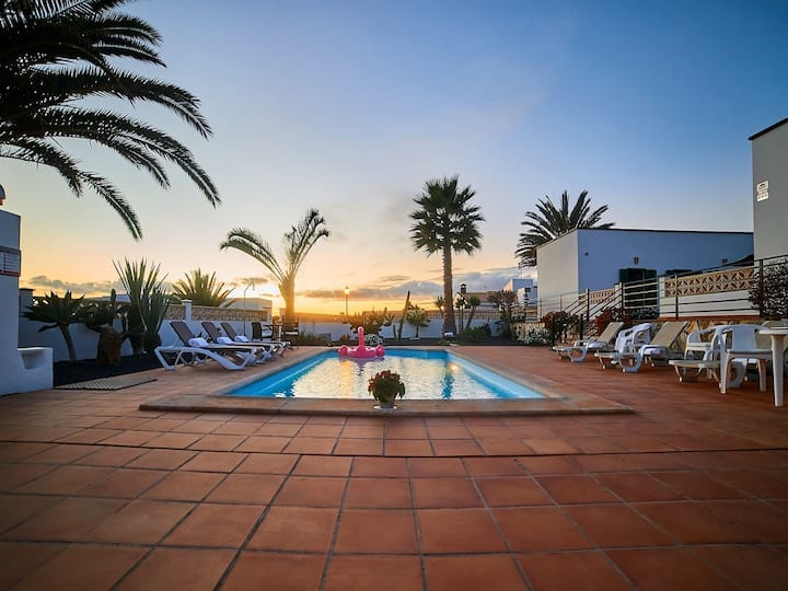 Maison De Vacances Spacieuse à La Oliva - El Cotillo