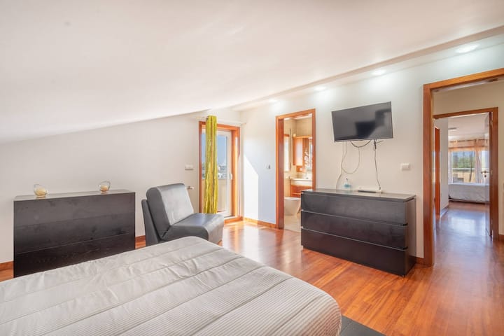 Quarto Lua, Em River Zen House - Esposende