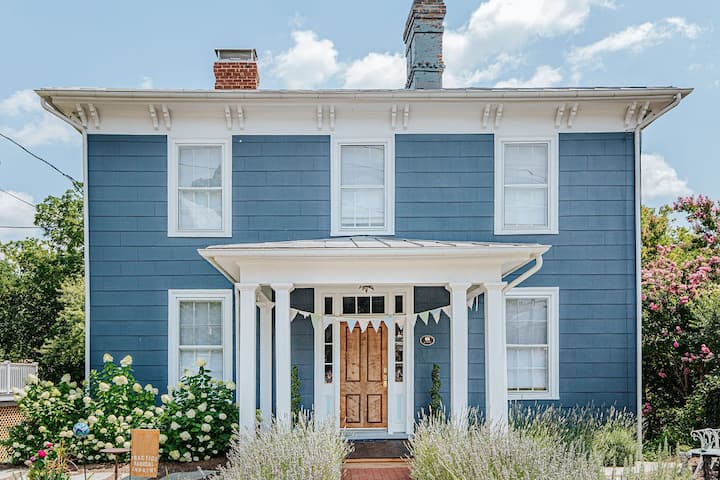 The Woodward: Renovated Historic Home Downtown - Staunton, VA