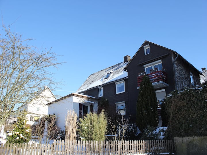 Appartement Moderne à Usseln Avec Terrasse - Willingen