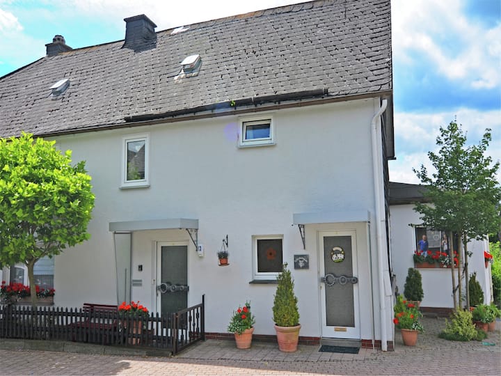 Appartement Moderne à Usseln Avec Terrasse - Willingen