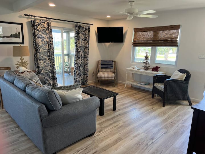 Santa Anna Getaway At Port St. Joe Beach - Mexico Beach, FL