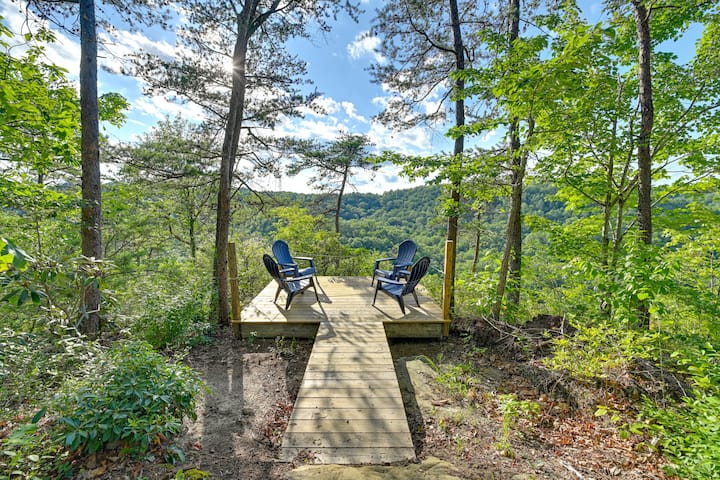 Cozy Beattyville Cabin W/ Fire Pit - Kentucky