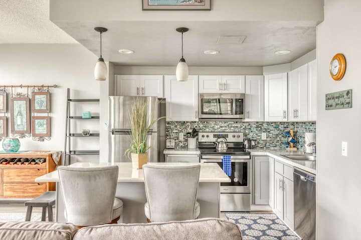 Sand & Sea (312) Coastal Range - Pet Friendly - Seaside, OR