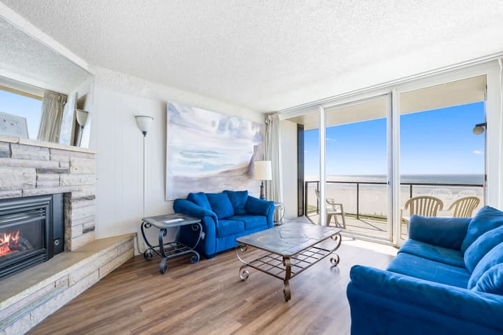 Sand & Sea Beach Palette (602) - Artsy Beachfront - Seaside, OR