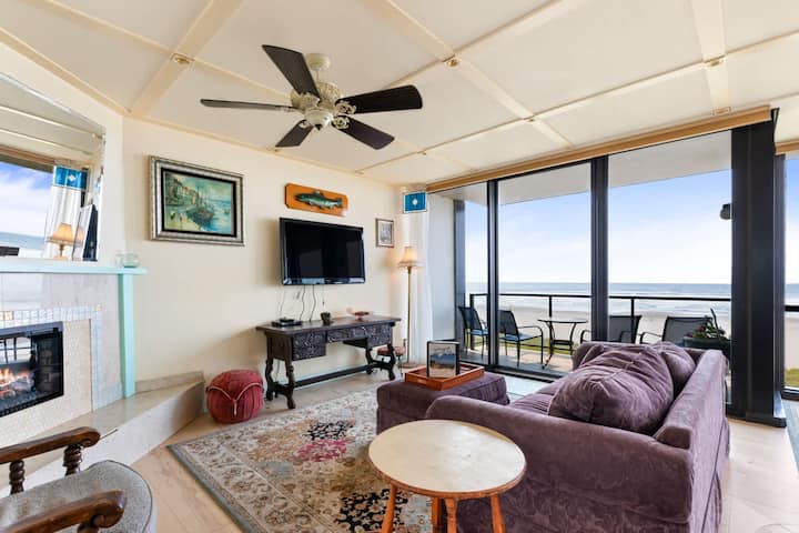 Sand & Sea Penthouse Paradise (608): Top Floor - Seaside, OR