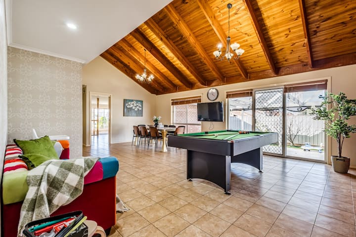 Stayau Tranquil 4br Lakeside Retreat In Seabrook - Point Cook