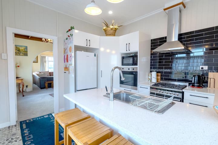 Central Villa | Walk To Cbd & Thermal Attractions - Rotorua
