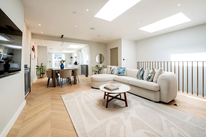 Short Oxford Street Walk Penthouse - London