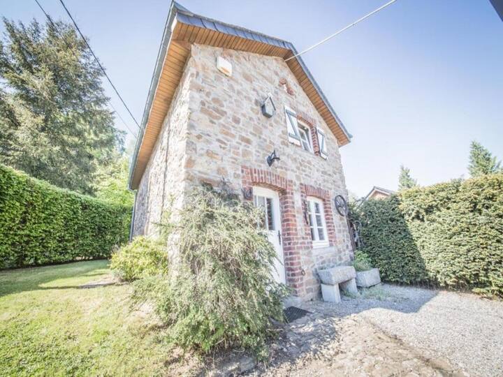 Maison à Manhay Avec Jardin Bbq - Manhay
