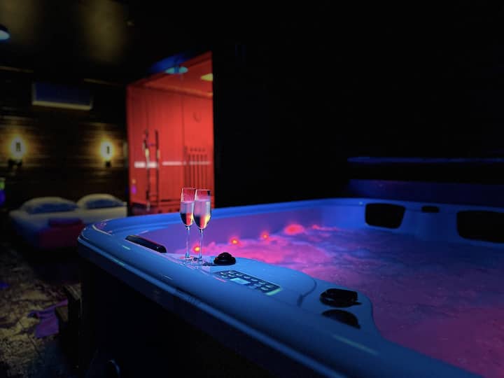 Love Room Perpignan:jacuzzi Hammam Sauna Privatif - Perpignan