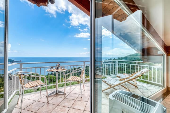 Villa Luce Del Sol  With Pool - S - Happy Rentals - Alassio