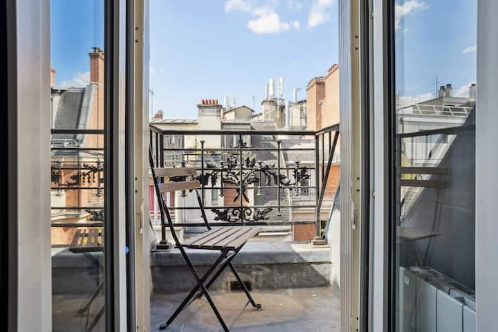 Charmant Studio Avec Balcon à Montmartre -Mobilité - Paris