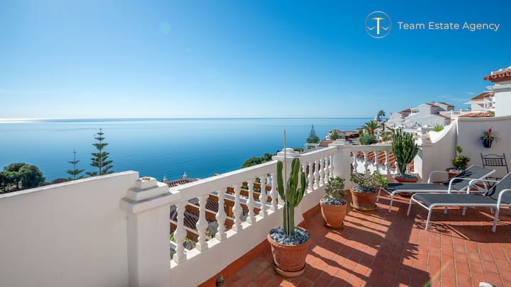Wonderful Apt With Sea View, Large Terrace & Pool - 프리질리아나