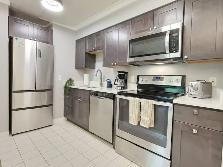 Wade's World- Ac, Pool, Tennis, Bike To Mountain - Killington, VT