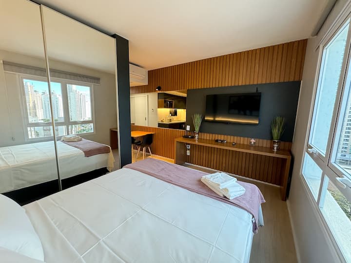 Flat Novo, Luxo, Cama Queen - Próx ÓRion/ipog/cbco - Goiânia