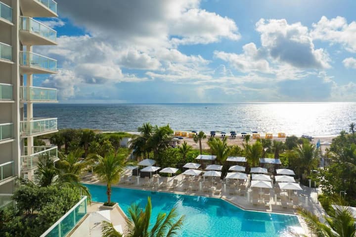 Sunny Escape | Sunbathing. Beach Access - Pompano Beach, FL