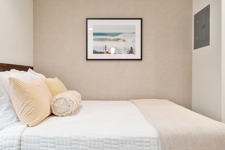 Honey Suite At The Hygge House - Newburyport, MA