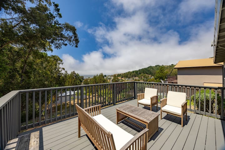 Entire Oceanview Coastal Retreat In Pacifica - Moss Beach, CA