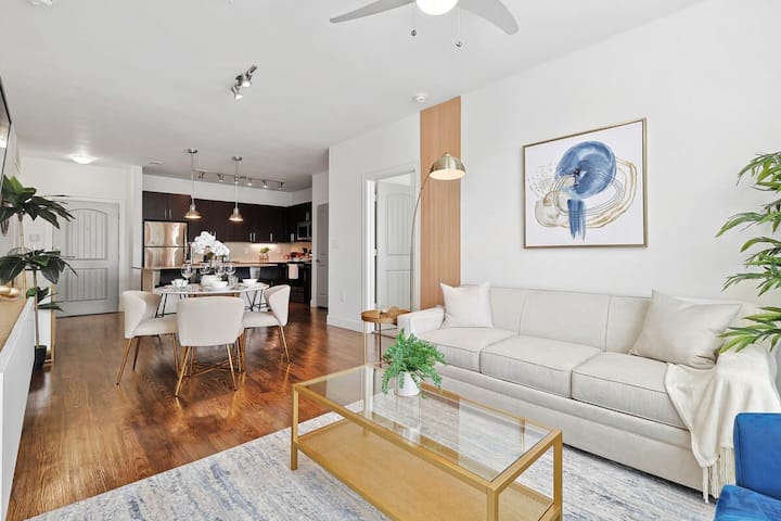 Stylish 2b Near Legacy West  Wi-fi, Fitness, Pool - Frisco, TX