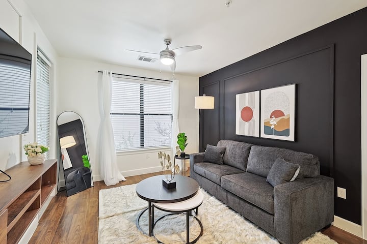 Stylish 2b Near Legacy West Wi-fi, Fitness, Pool - Frisco, TX