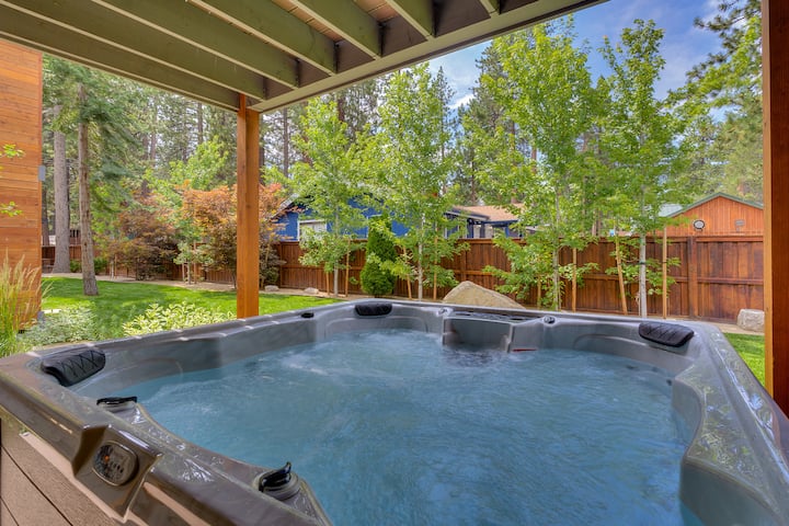 Rustic 3br Getaway W/ Hot Tub & Bbq - Lake Tahoe