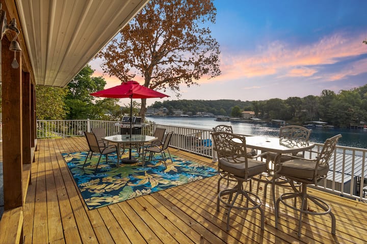 Pet-friendly, Great Dock, Lake Views, Boat Slip - Sunrise Beach, MO