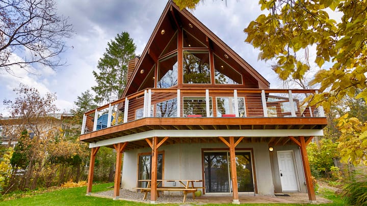 Sunset Chalet: Lakeside Chalet On Honeoye - Finger Lakes, NY