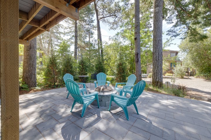 Manzanita Retreat, Upper, Lower Great Room And - Manzanita, OR