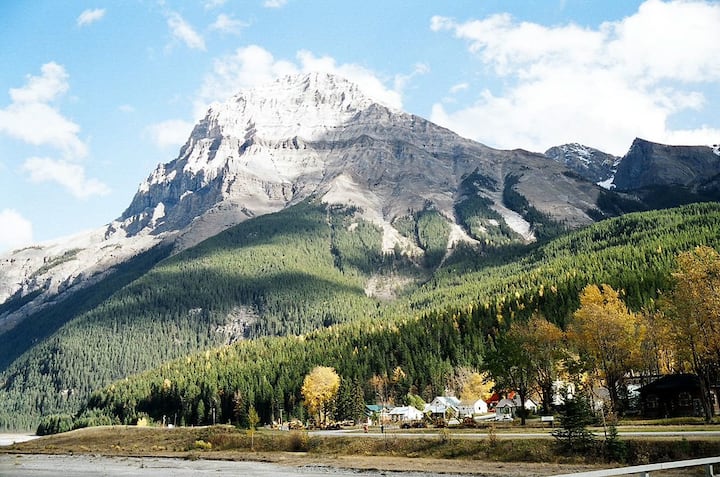 Cozy Cove Retreat In The Rockies - Canmore