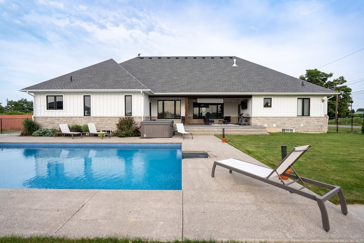 Farmhouse With Pool, Hot Tub And Vineyards! - Niagara-on-the-Lake