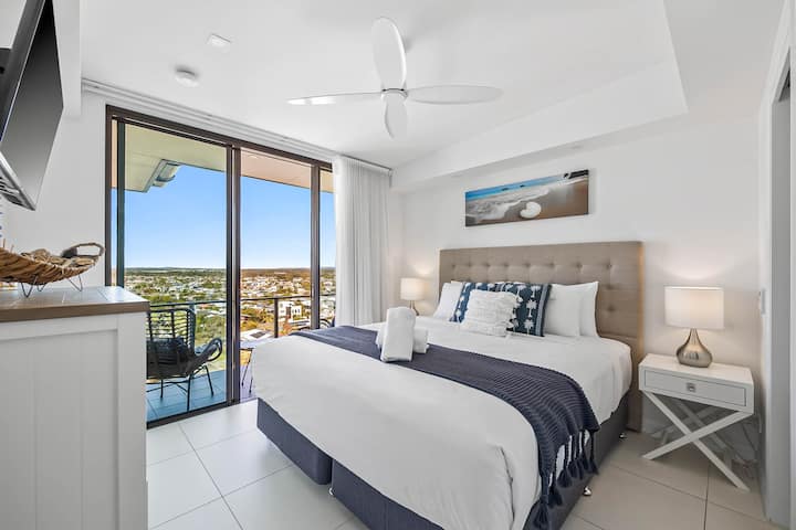 Nova Ocean & Hinterland Views Mooloolaba Apartment - Alexandra Headland