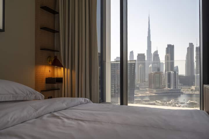 Studio W/ Burj Khalifa View | Upside Living - Aeropuerto de Dubái (DBX)