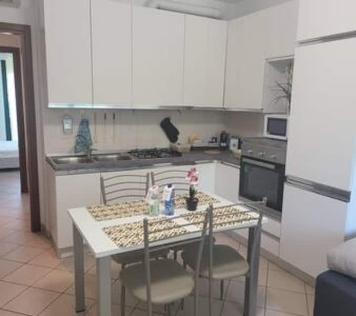 App. 22-appartamento Ad Angolo Con Balcone - Monza