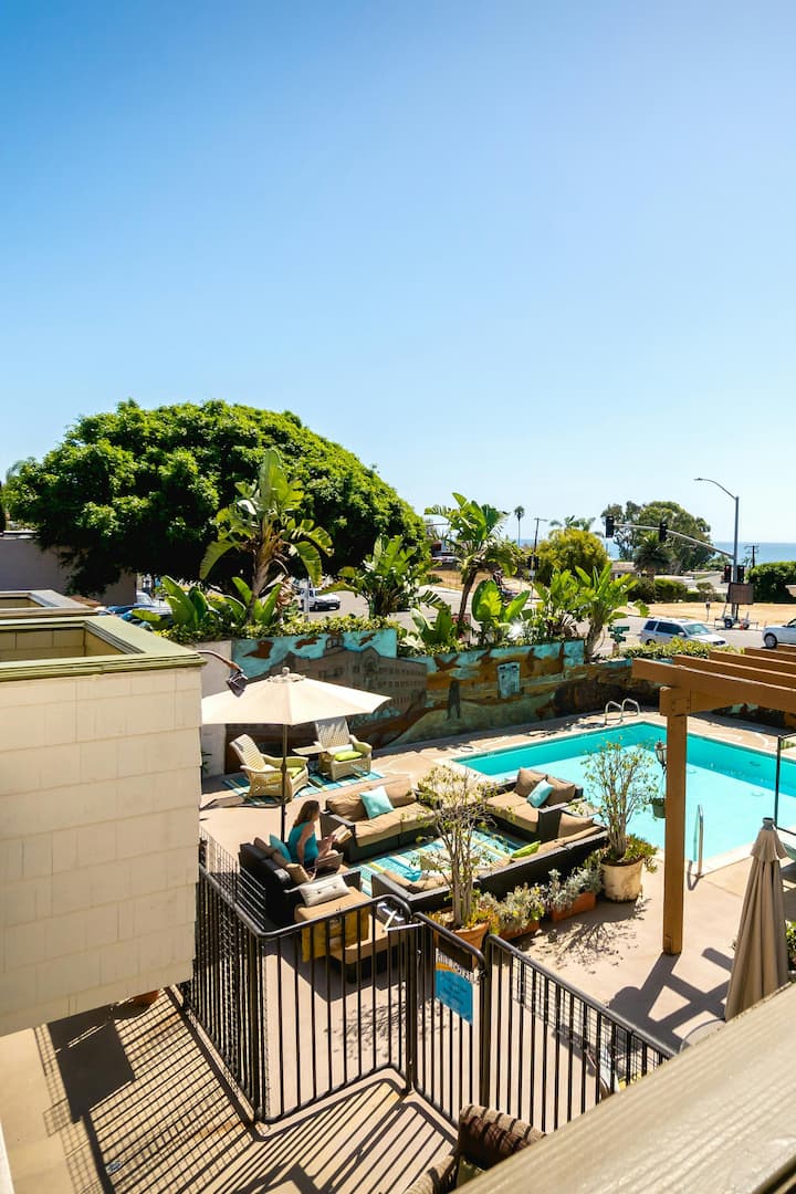 Fresh Cookies Daily 4-6pm - Laguna Beach, CA