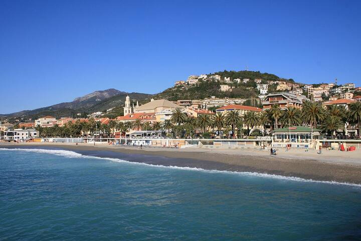 Holiday In Pietra Ligure - Finale Ligure
