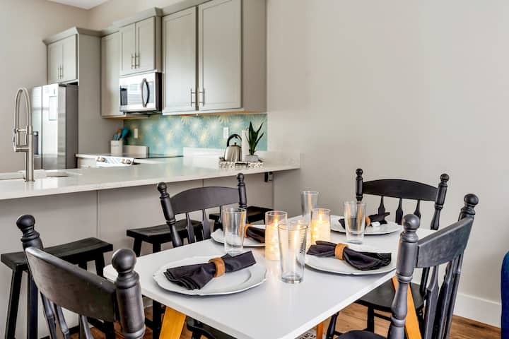 Nooga Nook In Downtown Chattanooga - Tennessee Aquarium, Chattanooga