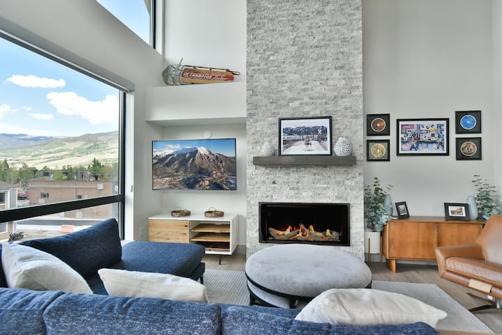 Skywalk Flats Downtown Condo: Mountain Views, Roof - Silverthorne, CO