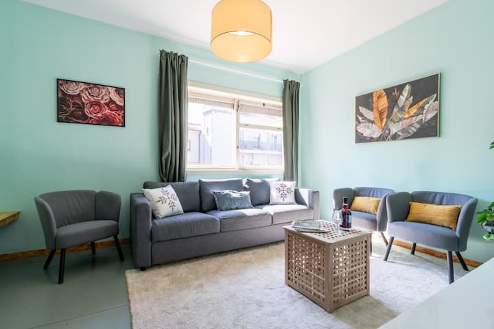 3 Colorful Bright Flats W/balcony By Hostwise - Porto