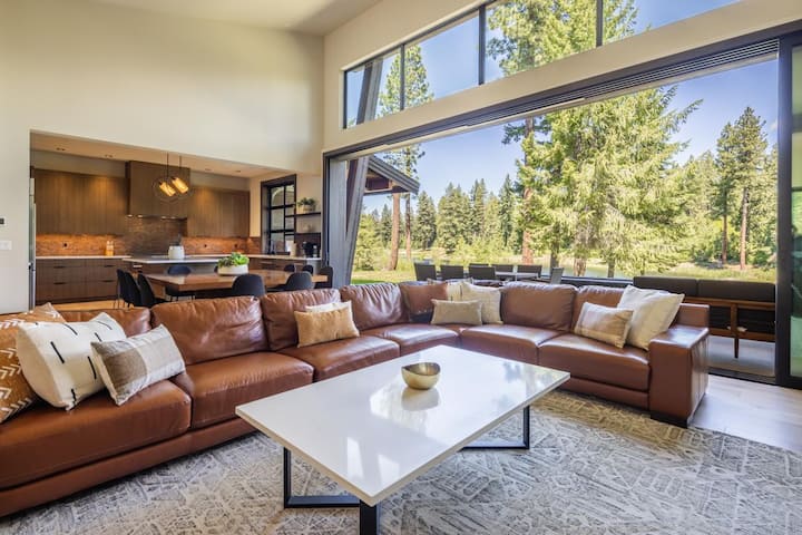 Golf Course View, Fire Pit & Suncadia Pool Access - Cle Elum, WA