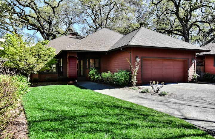 Laurelbrook House *30+ Day Rental* - Sonoma