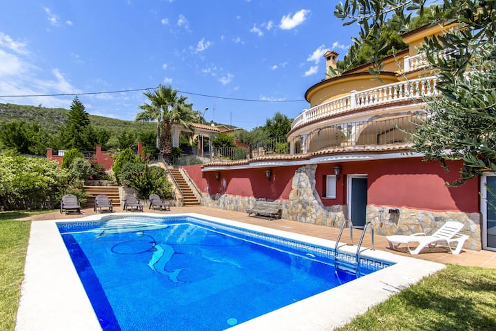 Villa Spacieuse Et Sublime à Seulement 15km De Bar - Castelldefels