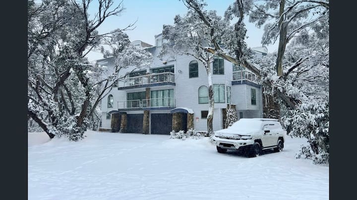 Igloo 4 - Mount Buller