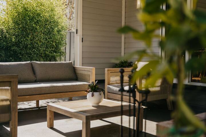 Cow Bell Cottage - Walk To Trentham - Trentham