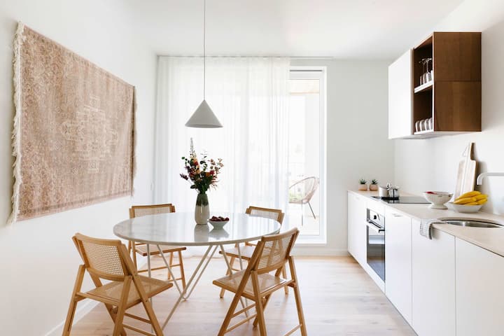 Stylish Two-level Apartment In Antwerp - Amberes, Bélgica